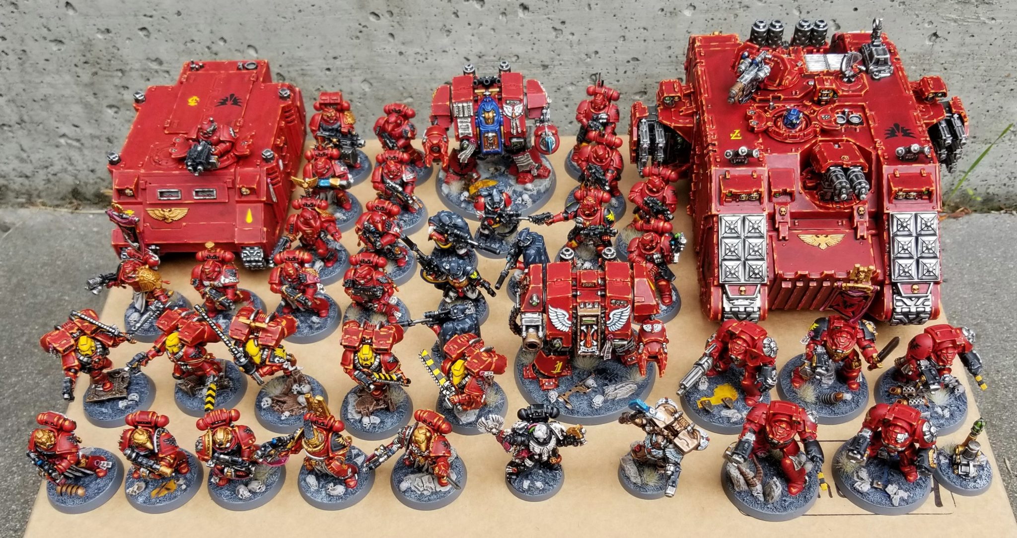 Six and a half months of painting: my Blood Angels army now at 42 ...