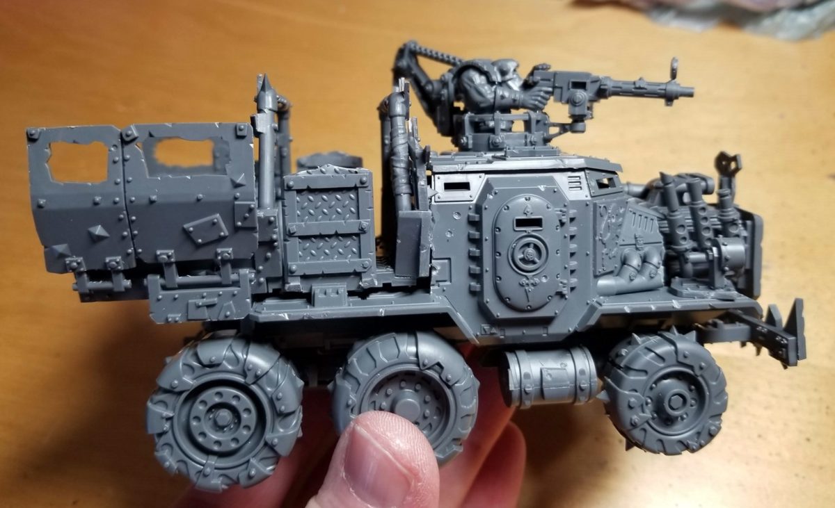 Converting a looted Taurox Prime into an Ork Trukk, part 2 – Yore